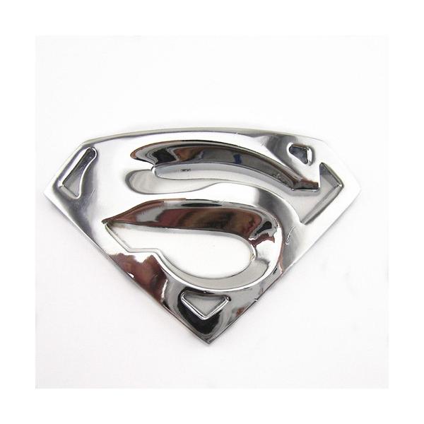 【スペック】本体色：クロームサイズ：高さ8.2×幅5.4×厚さ0.3cm素材：メタル製付属品：ロゴ型にダイカットされた両面テープ（厚さ約1mm）