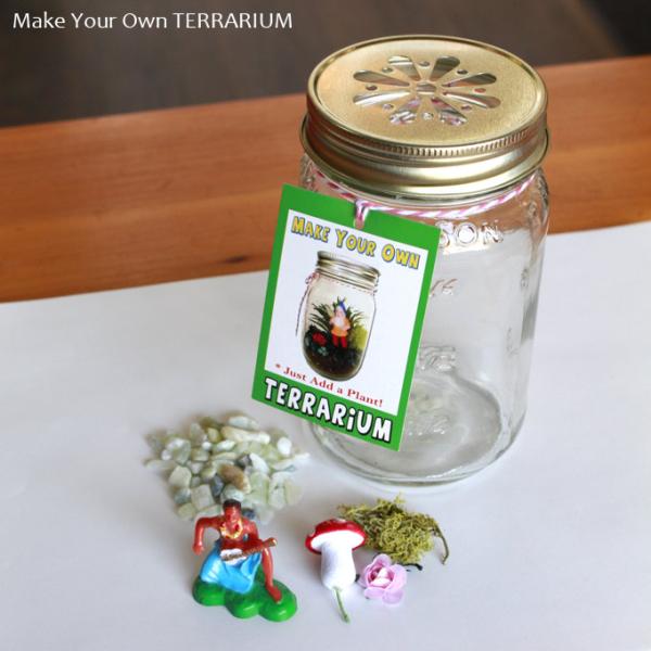 【スペック】種類：Luauセット内容：メイソンジャー、フィギュア1体、石、小物サイズ：高さ13×幅7.4×奥行7.4cm素材：ガラス、プラスチック、石ブランド：spitfire girl / U.S.A.※植物、土はセットに含まれません。お...