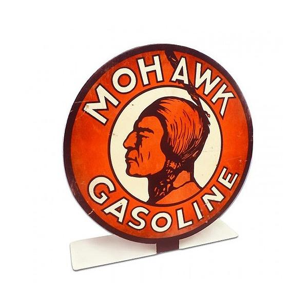 【スペック】素材：ヘビーゲージアメリカンスチールサイズ：縦21.8×横20.7cm（デザイン部分のサイズ。折り曲げたベース部分含まず）その他：表面UVカットコーティング原産国：アメリカ合衆国※輸入の際にどうしても小さなキズが付く場合がござい...