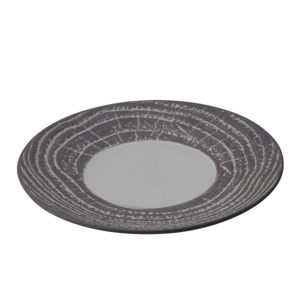 2015年発表された「アルボレッセンス」シリーズ。木が大地からエネルギーを得て、葉を大空へ、太陽へと大きく広げる・・・そんな自然が持つエネルギーや神秘性からインスパイアされました。 （ARBORESCENCE＝木、年輪）木のモチーフは職人の...