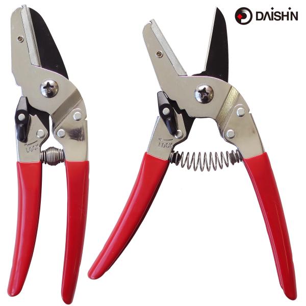 ●店舗園芸担当者コメント●「軽量で力がいらず、非常に使いやすい！アンビル型設計で切断面が綺麗になり、木へのダメージも最小限。長時間作業でも疲れにくく、庭木や果樹の手入れが楽になりますよ！」【特徴】●軽量設計（約148g）長時間の作業でも疲れ...