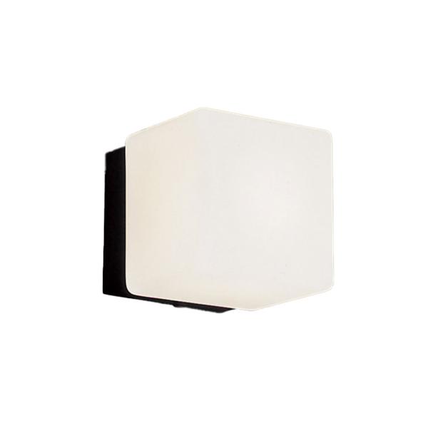 耐水性能：防雨取付方法：工事光色(LED)：電球色色温度(K)：2700K演色性(Ra)：Ra85LEDタイプ：LED一体型従来光源相当：白熱30W相当調光：非調光光源仕様：LED 7.2W寸法：幅100mm・高100mm・出112mm重量...