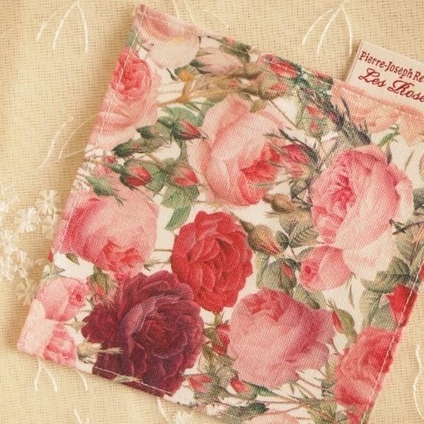 薔薇好きなら、やっぱりルドゥーテ！素敵な小物もルドゥーテローズで♪香るようなバラがとっても素敵！テーブルの上が華やかに♪おしゃれな小物使いで、お友達に自慢しちゃいましょう♪プレゼントにも♪サイズ：約10×10cm素材：コットン日本製