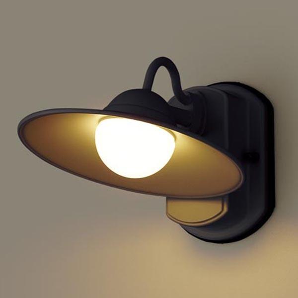 ●LED交換不可●電球色2700K●Ra83●センサなし●固有エネルギー消費効率：4.5W・95 lm・21.1 lm/W●入力電流0.08A（100V）●懐かしくも、新しいデザイン。ヴィンテージな味わいのエントランスに似合う、笠形セードの...