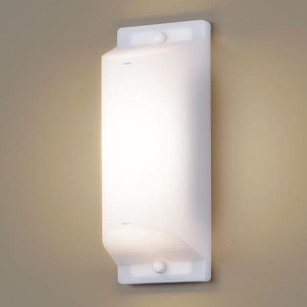 ●LED交換不可●電球色2700K●Ra83●固有エネルギー消費効率：9.7W・815 lm・84.0 lm/W●ビルトインガレージや集合住宅の屋外駐車場などに。広範囲に光をまわすブラケット。壁面はもちろん天井にも取り付けられます。●（注）...