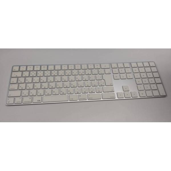 〜ご覧いただきありがとうございます〜※値下げ不可※Apple Magic Keyboard (テンキー付き) A1843/JIS配列S/N: F0T71360027HLV6AL◆商品の状態◆背面に擦り傷や取れない汚れが見受けられます。キーボ...
