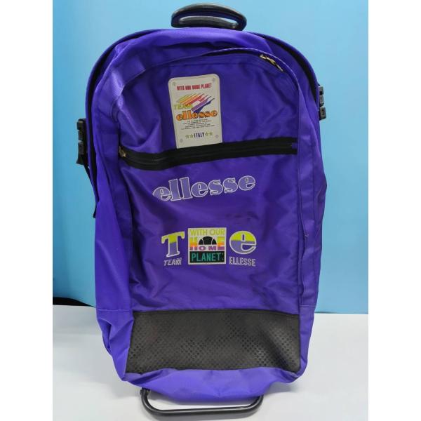 〜ご覧いただきありがとうございます〜※値下げ不可※【大型】ellesse スキースノーボードキャリーケースサイズ：高さ:64cm × 横幅:39cm × 奥行:13.5cm(素人寸法のため多少誤差あるかもしれません。ご了承ください。)◆商品...