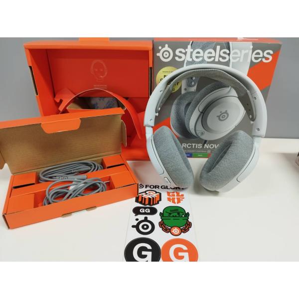 ns70000142036トラブル防ぐため、ご購入前にご確認ください。 当店のプロフィール欄を必ず一読してください。〜ご覧いただきありがとうございます〜※値下げ不可※【美品】steelseries ARCTICS NOVA 1/HS-000...