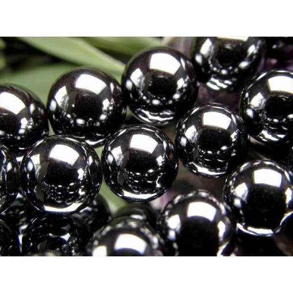 ■サイズ・重さなど：8ミリ前後(7.5-8.0ミリの範囲) 約38-40cm大量の場合は、気軽にお問い合わせ下さい!■産地・原産国：ブラジル産■名称など：ヘマタイト【赤鉄鉱】■商品説明：ヘマタイトずっしりとした重みが感じられるヘマタイト！ギ...