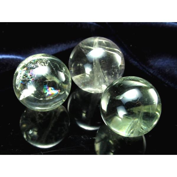■サイズ・重さなど：直径 約12mm-14mm。目安の重さ:直径22mmのもので14g直径24mmのもので18g。■産地・原産国：ブラジル産■グレードなど：-■名称など：-■商品説明：希少！緑水晶！ グリーンアメジスト 丸玉希少なグリーンア...