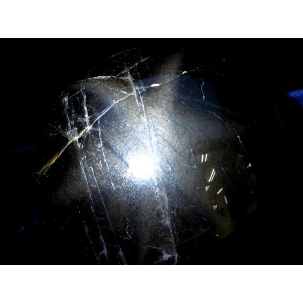 ■サイズ・重さなど：重さ約1484g 直径約101mm■産地・原産国：チベット産■名称など：モリオン 黒水晶 丸玉■商品説明：魔除け・厄除けの黒い水晶モリオンは「マイナスのエネルギーをプラスに転換し、障害を跳ね除ける石」といわれています。不...