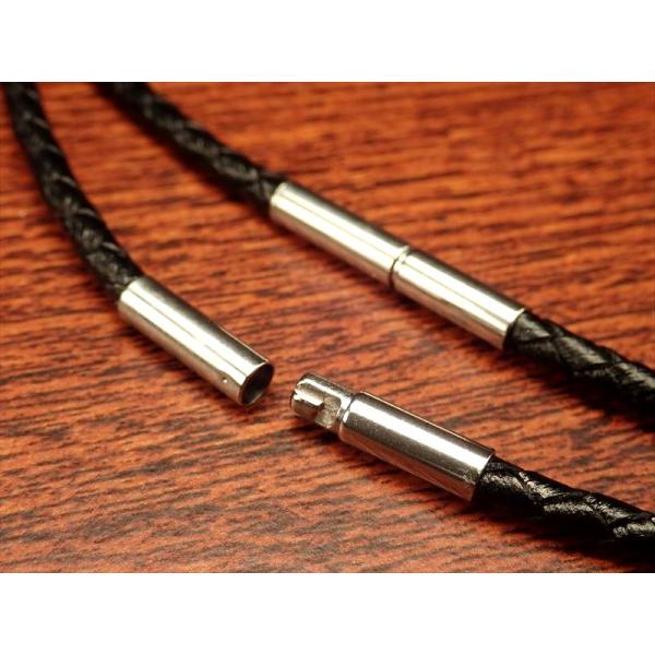 ■サイズ：革紐 長さ50cm 幅約2.8mm金具 幅約3.5mm■名称など：-■商品説明：取り外し簡単なシンプル革紐ネックレス入荷いたしました！！ボリューム・大きさのあるペンダントトップにも合わせられる太さの革紐です。シルバーチェーンとは一...