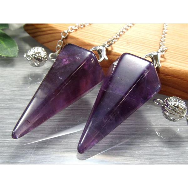 ■サイズ：縦約35-40mm。■名称など：ペンデュラム■商品説明：定番型の6面カット！ダウジングペンデュラムが入荷しました！ダウジングチェーンは取り外しが出来、ストラップやペンダントトップにもなります！！定番型なのでダウジングもしやすく大変...