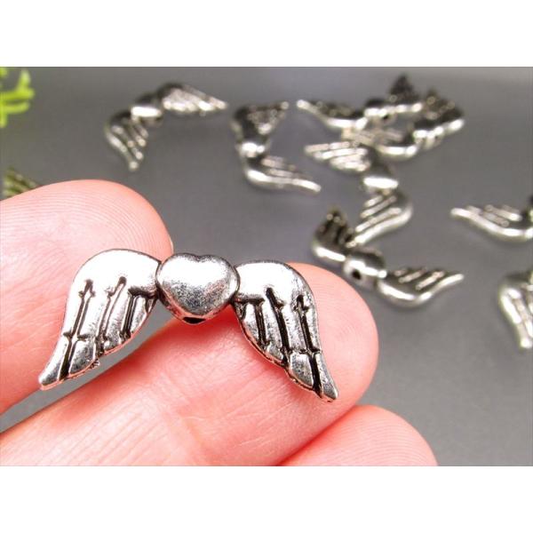 ■サイズ・重さなど：横22mm×縦11mm、通し穴直径約1.5mm。■商品説明：激安副資材エンジェルハート アクセサリーパーツお客様のご要望により、新入荷致しました！！大人気の天使シリーズにエンジェルハート型が登場！ブレスレットやペンダント...
