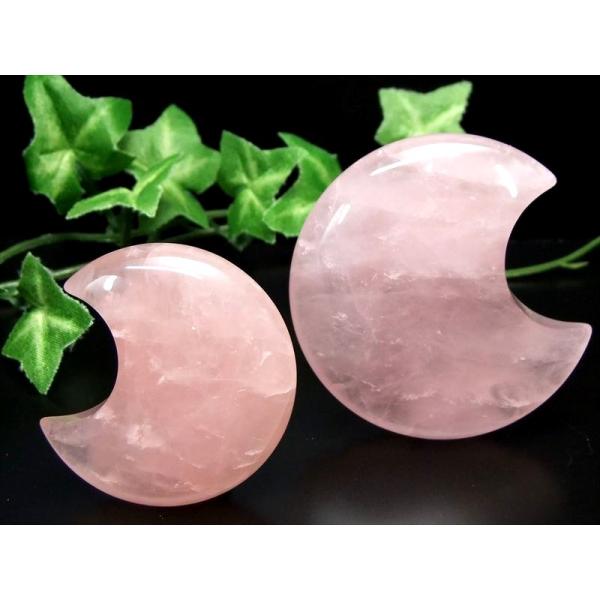 ■サイズ・重さなど：重さ25g-40g 1個売り目安のサイズ：29gのもので最大幅約43mm×39mm×厚み10mm52gのもので最大幅約53mm×49mm×厚み15mm■産地・原産国：ブラジル産■名称など：ローズクォーツ■商品説明：大人気...