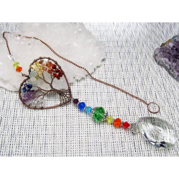 ■サイズ・重さなど：全長約41cm、最大幅約55mm。クリスタルガラス部分 約25mm×38mm■名称など：サンキャッチャー■商品説明：ツリーオブライフ ハート型 サンキャッチャーオーラを放つチャクラのサンキャッチャーを入荷致しました！！各...