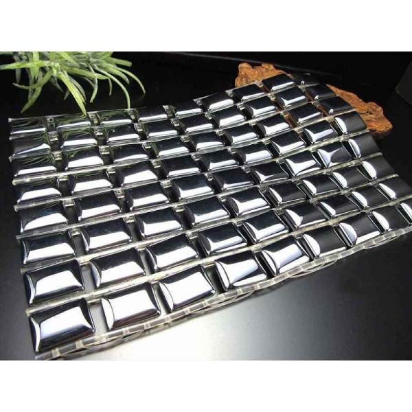 ■サイズ・重さなど：大きさ約18cm×14cm、 重さ 約292g。■商品説明：健康系の云われで人気の高いテラヘルツ鉱石！その純度が品質として考えられることが多く、サンプルを用いエネルギー分散型蛍光エックス線分析を行い、結果を掲載させていた...