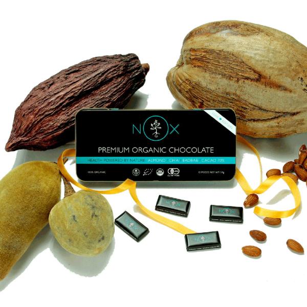 カカオ本来の芳醇な香りと、アーモンド＆チアシードの食感が楽しめます。1粒でポリフェノール100mg！NOXプレミアムオーガニックチョコレートは、トランス脂肪酸（マーガリンやショートニングなど）・乳製品・白砂糖を使用せずに作られています。また...