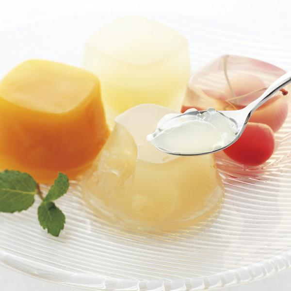 果物の味をそのまま生かし、上品でフルーティな香りと優しい甘みに仕上げた、銀座千疋屋オリジナルのフルーツゼリーの詰合せです。下記商品がセットになっています。■マンゴー■キウィ■ブルーベリー■ラ・フランス■グレープフルーツ■さくらんぼのしは、「...