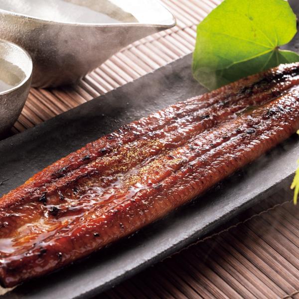 過熱水蒸気システムでふっくらと柔らかく。見た目も豪華な長蒲焼をお届けいたします。■仕様： ・内容量：鰻長焼（217g）×4、タレ・山椒 各8・原産地：鰻（鹿児島県）・賞味期限：冷凍90日・特定原材料：小麦・配送形態：冷凍