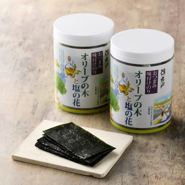 有明産の海苔に、甘みと香り豊かなイタリア リグーリア産のエクストラバージンオリーブオイルと、天日干しでミネラル豊富なフランス ゲランド産の手摘み塩で味付けしました。海と大地のめぐみで作った、旨みたっぷりで体にやさしい味付けのりです。丸山海苔...