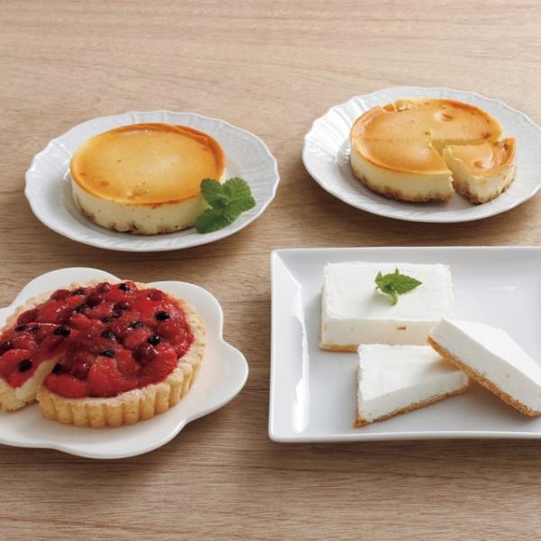 北海道産クリームチーズを使用し、たっぷりとベリーをトッピングしたベリータルト、北海道産生クリームを使用しオレンジピールを加えた爽やかな味わいのレアチーズケーキ、濃厚なチーズの味わいが楽しめるベイクドチーズケーキをセットでお届け。■仕様:・内...