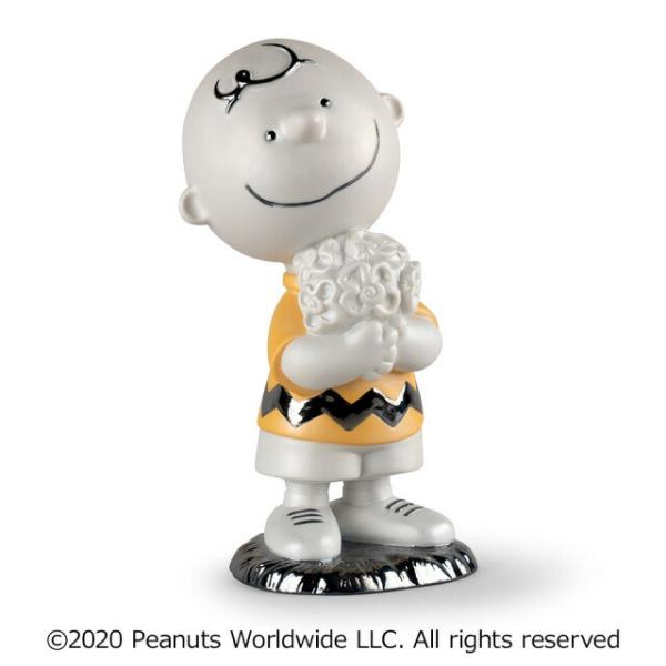 PEANUTS生誕70周年を記念して制作されたコレクション。熟練のアーティストによって一点一点手作業で作られているため、きめ細かい精巧さと、今にも動き出しそうな豊かな表情、やさしい色合いを生み出しています。【LLADRO（リヤドロ）】スペイ...