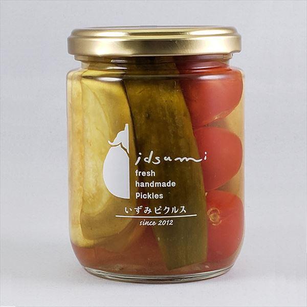 大阪泉州地域特産の水なすを使用しています。灰汁がなく、フルーティでみずみずしいので生で食べても美味しい水なすに出汁を利かせた和風味です。