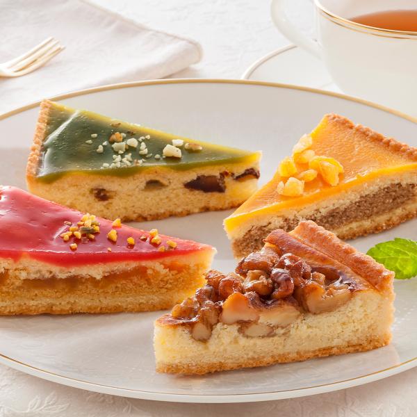 香ばしくしっとりとした生地のガレットです。4種のバラエティ豊かな味を取り揃えました。見た目も華やかで特別なティータイムにぴったりです。内容：キャラメルくるみ・ショコラオレンジ×各3、抹茶・りんご×各2(計10)生産国：日本賞味期限／消費期限...