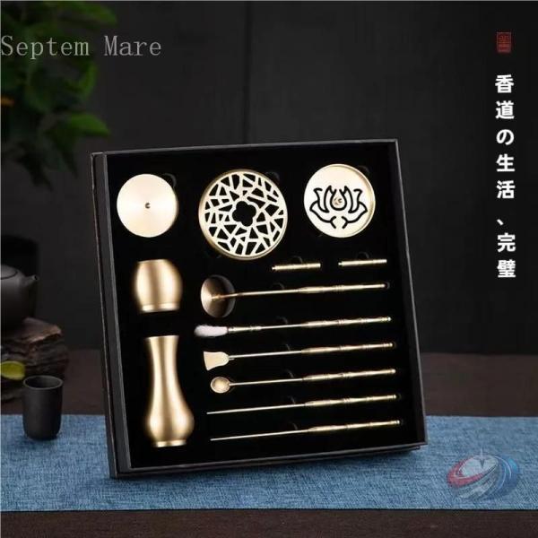 厳選された高品質の真ちゅうは、高温染色と鍛造技術を採用し、厚くて質感があります。全体的なツールは非常にスムーズできれいです機械と手動の二重研削により、ツール全体が非常に滑らかできちんとしていて、デジタルで刻まれています。パウダートラフは滑ら...