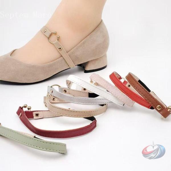 靴脱げ?パカパカ?靴擦れ防止に?PUレザーのレディース用パンプスバンド2本1ペアです。パンプス以外にもミュールやサンダル?ヒールに付けても◎ かんたんけ☆走れる！便利アイテムです。【サイズについて】画像をご参照ください。【素材について】PU...