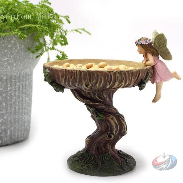 [面白い]美しい鳥の餌箱のデザイン,あなたの羽毛の友達があなたの庭に群がるのを見ることができます,毎日の餌やりを楽しむ.[野鳥のデザイン]野鳥の餌やりに最適です,鶏のように,すずめ,日本の麻雀,安全で便利な給餌場所を提供する.この小さな鳥の...