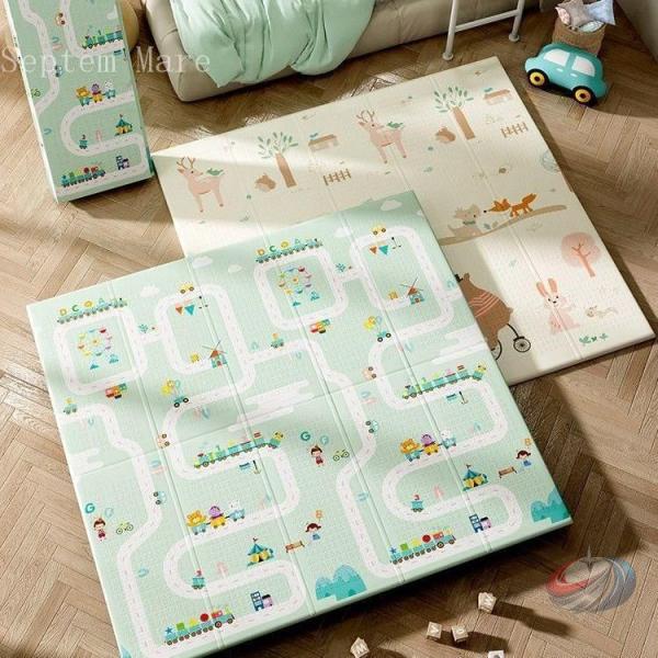 【両面使用可能】ベビープレイマットの色とりどりのかわいいアニメ動物表面と裏面の絵は赤ちゃんの視力発達や知力発達を刺激に役に立っています。当プレイマットは耐久性がいいトータルの単品で折り畳め且つ包装簡単というメリットがスペースをフルに活用しま...