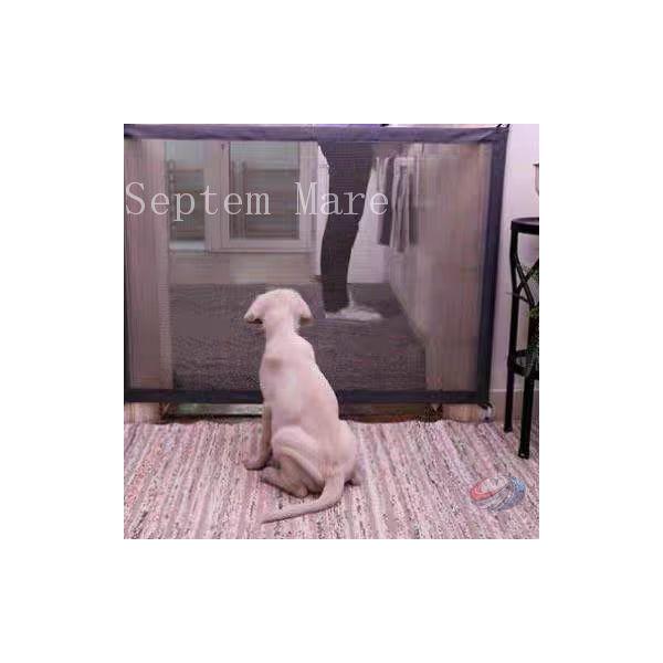 【商品名】　ペットゲート 犬 猫 ペットフェンス ネットバリア 折り畳み式 室内 侵入防止 ペット用 多用途 隔離柵 メッシュ 携帯便利 耐久性 取り付 【商品説明】　・ペットの出入りの安全を保護し、危険な部屋への侵入を防ぎます。しっかりと...