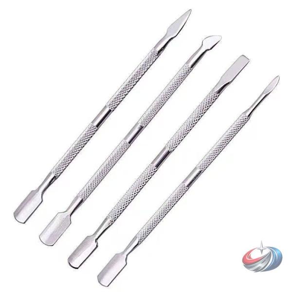 【特徴】甘皮ケアやジェルのオフの必需品！薄くて軽いキューティクルプッシャー♪鋭利側は浅めのカーブタイプで甘皮を押し上げやすい！※とても鋭利な為、扱いにはご注意ください。プッシャー側ではルースキューティクルを掻き出して綺麗にできます◎手に馴染...