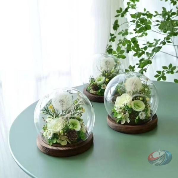 ??【サイズ】：直径12cmX高さ12cm　　??【花材】：最高級のプリザーブドフラワー（タンポポ）を使用しています（品質保証）　ポット：ガラス　 台座：天然木??【付属品】：(1)安心してご注文して頂きたいから、ラッピング?手提げ袋?メッ...