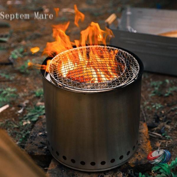 【商品説明】二次燃焼効果が高い為、通常燃焼時に起こりがちな白煙なども燃やし切り、煙が出にくく、火力も強い構造となっています【仕様(スペック)】33×34cm(外径×高さ）燃焼部サイズ：17×23cm(口径×深さ)収納サイズ35×35cmゴト...