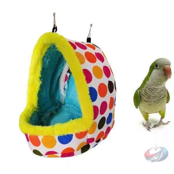 【柔らかい素材＆防寒対策】大切なペットがちゃんと休めるように柔らかい豪華な生地で作られました。暖かく、快適な休憩場所を作ります。【フックデザイン】左右のフックで簡単に持ち運びでき、鳥、ハムスター、リスなどの小さなペットのための優れた遊びと休...