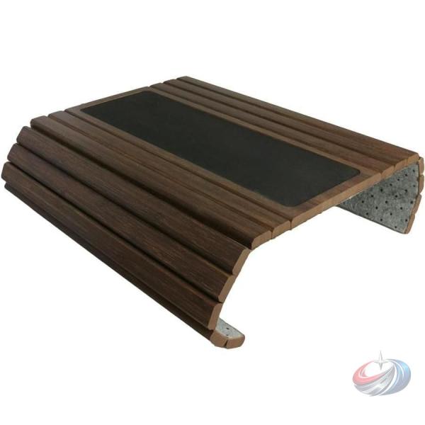 普段お使いのソファーの肘掛けに被せるようにして置くだけ！お手元に届き次第すぐに設置できるソファーアームテーブルです。穴あけ工事や工具不要で取り付けられるため、DIY初心者の方でも気軽にお使いいただけます。肘掛けの手前/奥などお好みの場所に移...