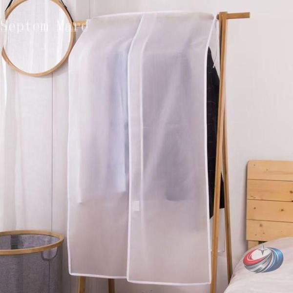 簡単に取り付けられる衣類カバーさっとかけるだけで埃など汚れから服を保護。※カバーのみの販売となります。ハンガー等は付属いたしません。サイズについて画像をご参照ください。カラーについて生産ロットにより柄の出方や色の濃淡が異なる場合がございます...