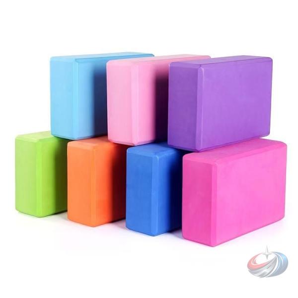 ヨガやピラティスで使用できるヨガブロックヨガなどのポーズの補助はもちろん、ストレッチアイテムとしても◎サイズについて画像をご参照ください。素材についてエチレン酢酸ビニル共重合樹脂（EVA）カラーについて生産ロットにより柄の出方や色の濃淡が異...