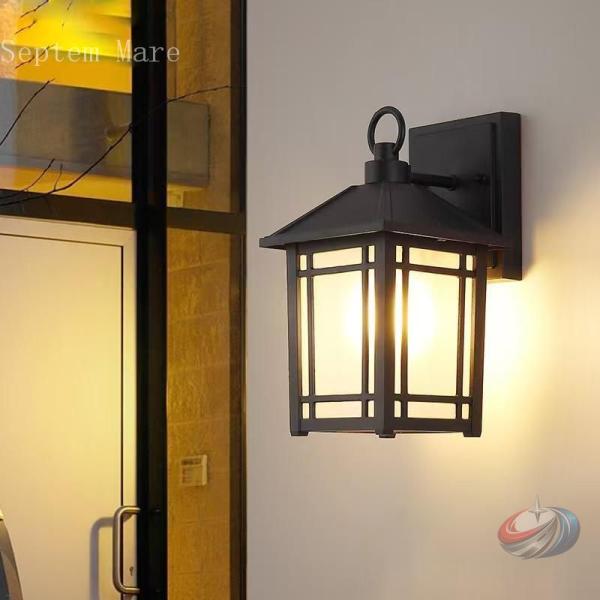 ?【商品詳細】 高さ：37 cm、直径15cm、奥行17.5cm。 重量：1.7kg。 電球規格：E27口金（電球は別売り） 対応電球：白熱電球/蛍光灯/LED。 電球数：1。 このウォールランプは他の同様のライトよりもはるかに良い品質を持...