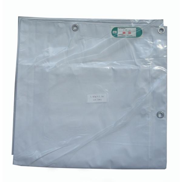 建設・建築現場で壁面の養生に使用。資材にカバーをかける（火災対策用）。耐寒剤入り（マイナス17℃まで）足場パイプの厚みを考慮して横幅1.83ｍに仕上げております。縦5.1ｍですので、インチサイズの足場に合います。ハトメが、３００ピッチになっ...