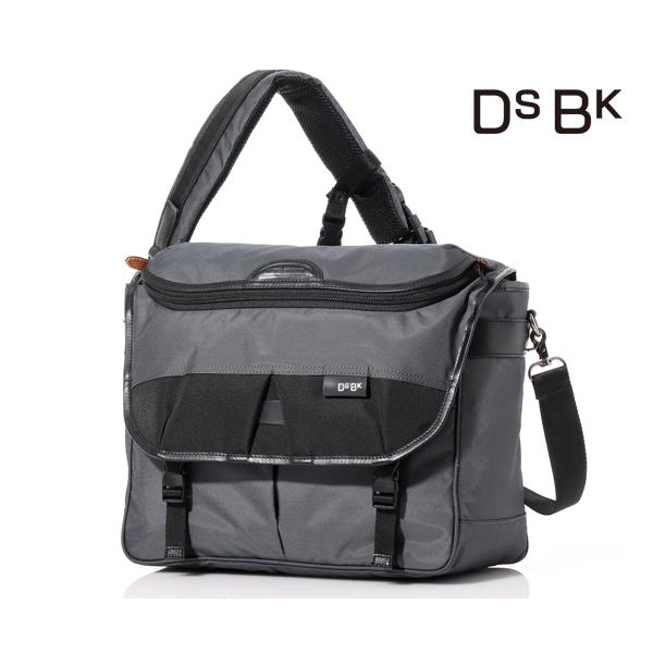 UTILITY（機能性）よりUSABILITY（使いやすさ）を。都市生活や日常生活で使わない機能は全て削ぎ落とし、使いやすさをとことん重視して開発された新生DSBKです。本体素材にはオリジナルマテリアルMOONLIGHT OXTEX.を使用...