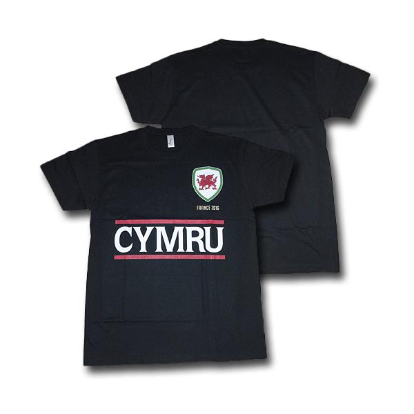 【店長の雑感】イングランド発のレトロ＆カレントウェアブランド＜RE-TAKE＞。主にフットボールシーン・フットボールカルチャーをコンセプトにしたプリントTシャツをリリースしています。EURO初出場を果たしたウェールズ代表Tシャツ。ウェールズ...