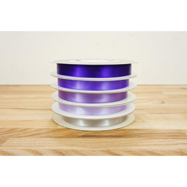 【BLANC DE コア】オリジナルのベーシックなモアシルクSサテンは、高級ポリエステル糸を使用し、光沢、風合ともにハイクオリティーなサテンリボンです。カラーバリエーション　71色　↓↓↓[廃番：27、48、89、98、133、163、26...