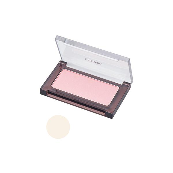 プロが使いこなす製品をより使いやすくプロデュースされたハウスブランドサテンのようななめらかさナチュラルな光沢がハリ感を演出する、シアーなパウダーチーク透明化のある美しい発色で溶け込むようになじみ、表情にあたたかみや立体感を添えます。