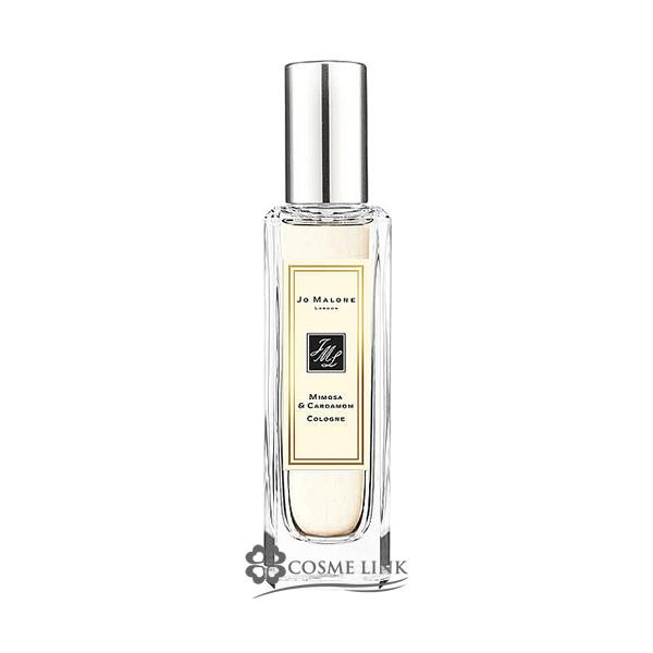 フレグランス30ml※リボンは箱に入れた状態でお届けします。新しいボヘミアンスピリットにあふれたフレグランスです。 砕いたばかりのカルダモンのフレッシュでスパイシーな香りを包み込む、甘い黄金色のミモザの香り。クリーミーなトンカビーンとなめら...