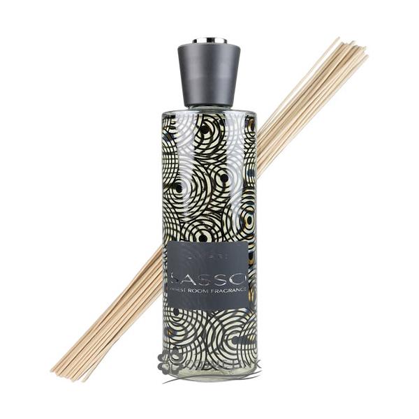 ※こちらは在庫処分品につき、返品・交換はできませんので予めご了承下さいませ。ディフューザー500ml美しいイタリアンガラス、丁寧に創られた上質な香り、贅を極めた高品質なルームディフューザー 透明度の高いイタリアンガラスに、綿密に構成されたス...