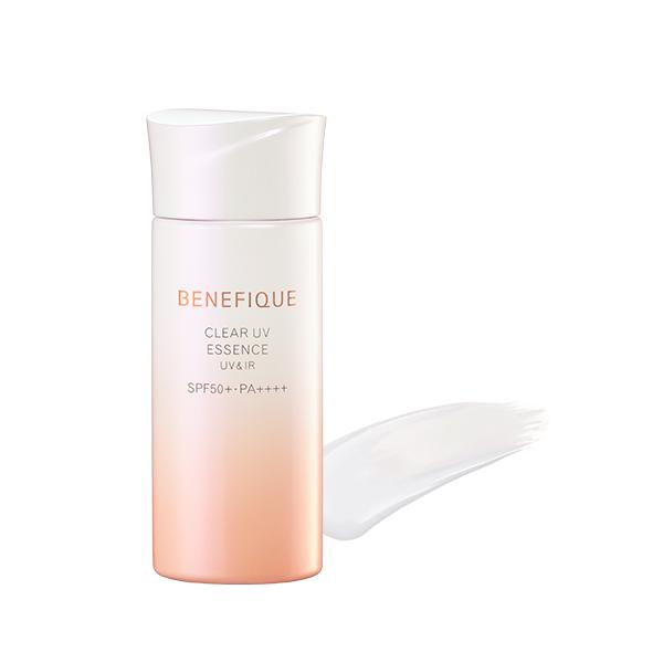 紫外線A波・B波・透過型紫外線(特に長い波長のA波)までしっかりブロック。さらに赤外線にまで配慮した成分配合。日中の環境ダメージなどにより、かさつきが気になる肌も、なめらかな肌感触で、べたつかないのにしっとりとした潤いが持続する、日焼け止め...